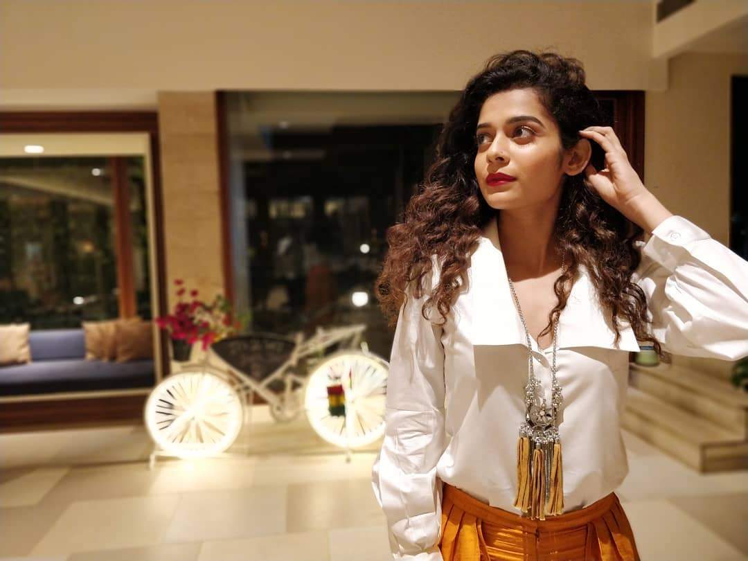 Youtube and Short film Actress Mithila Palkar 27 HD Photos