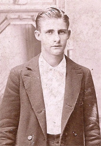 Climbing the Branches of My Family Tree: SUNDAY'S OBITUARY - William ...