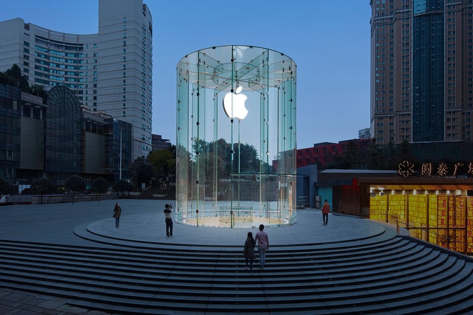 Tech Talk With World: Apple Stores in The World