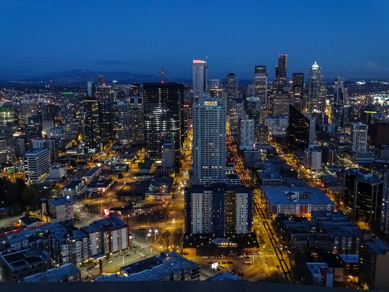 Walking Arizona: Seattle at Night