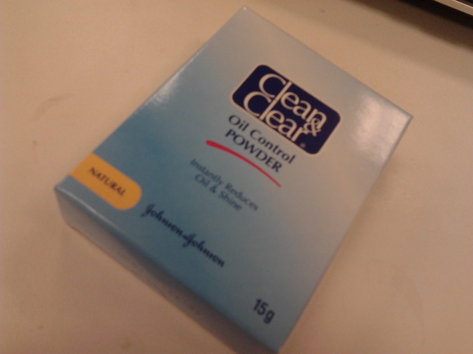 Quick Review: Clean and Clear Oil Control Powder - KIKAYSIKAT