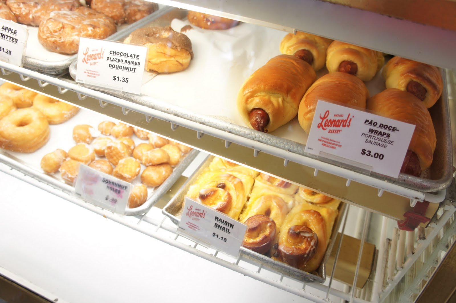 The Fashionably-Forward Foodie: Leonard's Bakery