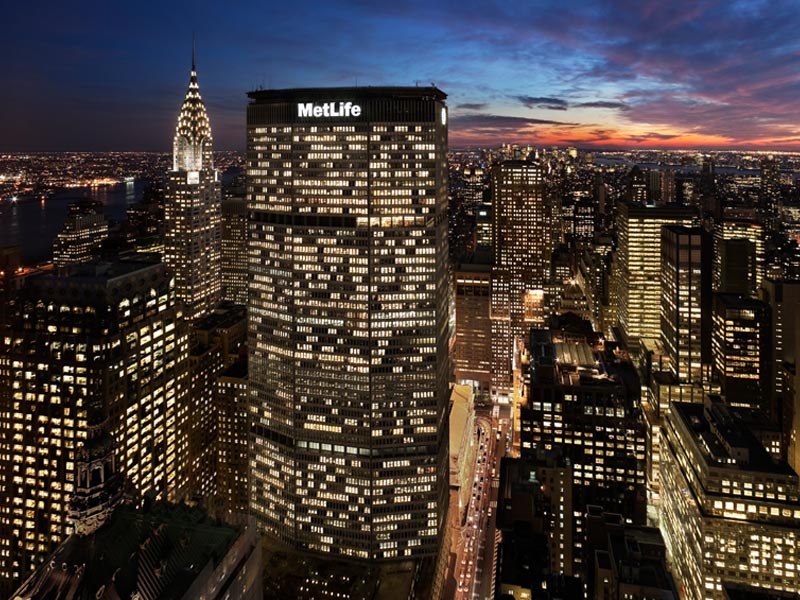 MetLife building gets an electronic face-lift