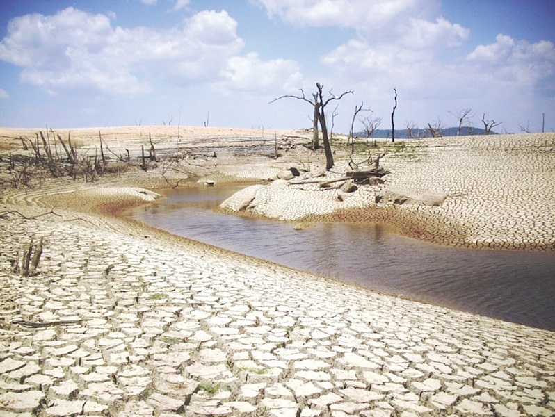 ASOCIACION ECOLOGISTA RIO MOCORETA: SEQUÍA CONFLICTO EN PUERTA