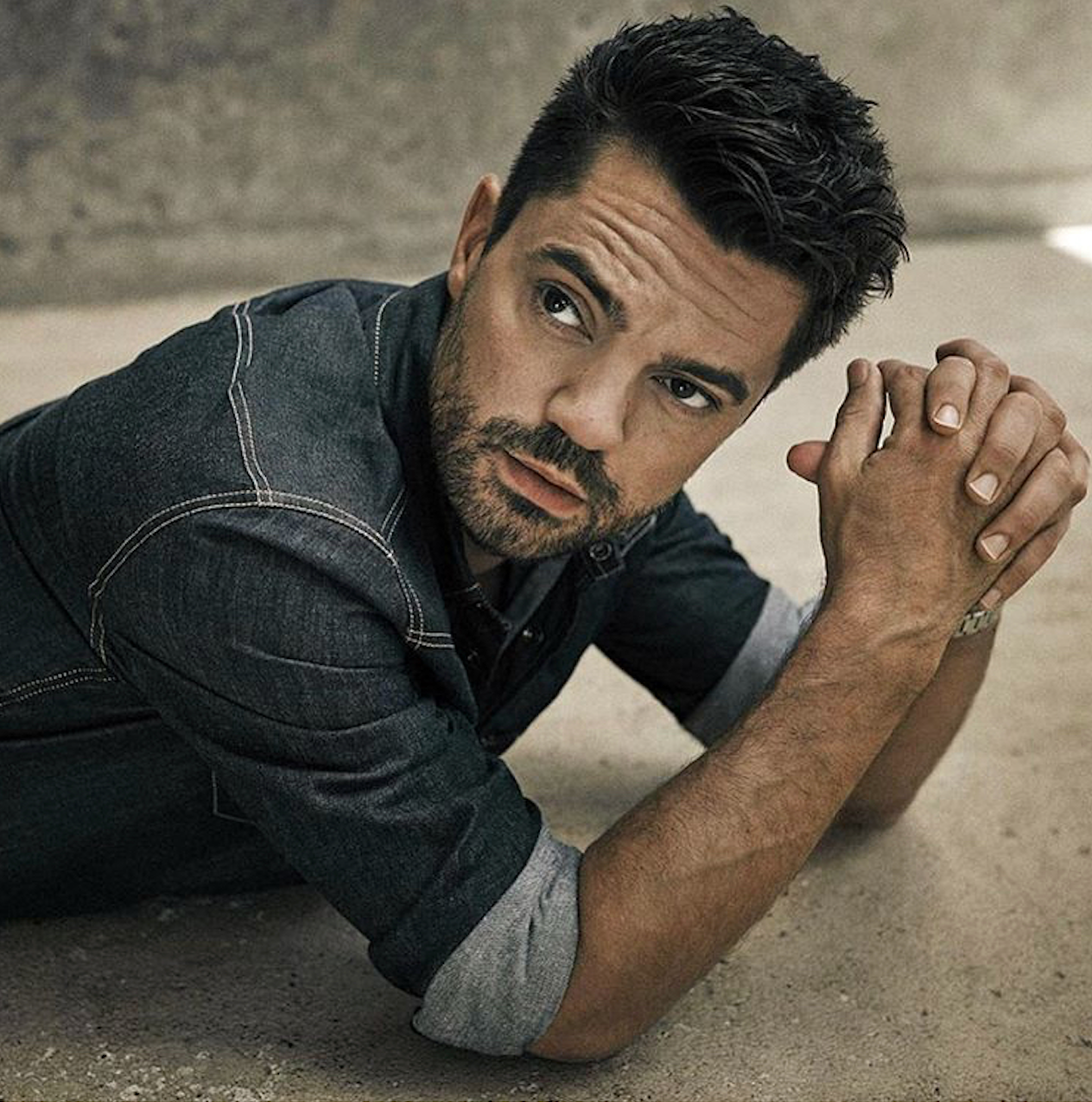 my new plaid pants: Good Afternoon, Gratuitous Dominic Cooper