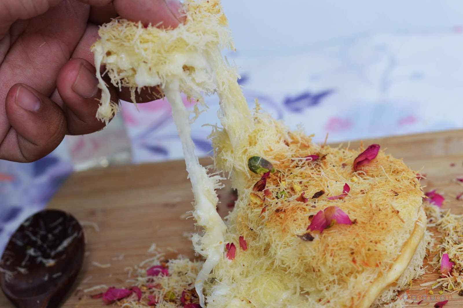 Oh My Kunafa Pencuci Mulut Penuh Dengan Cheese Leleh | Maha Mahu Makan