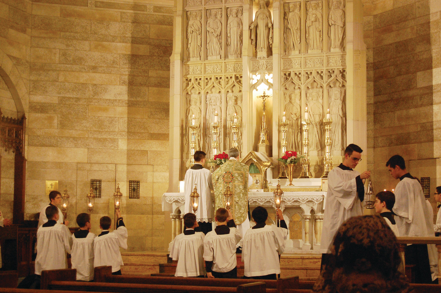 Unam Sanctam Catholicam: The Traditional Mass, Too, Depends Upon the Priest