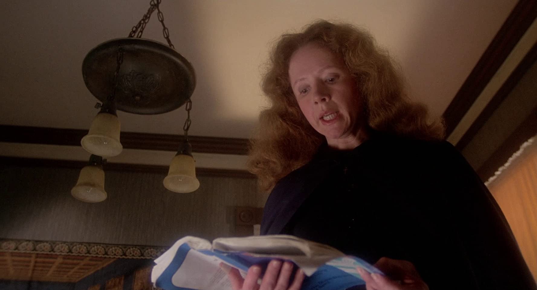 Review Film: Carrie (1976) - Justina Landhiani