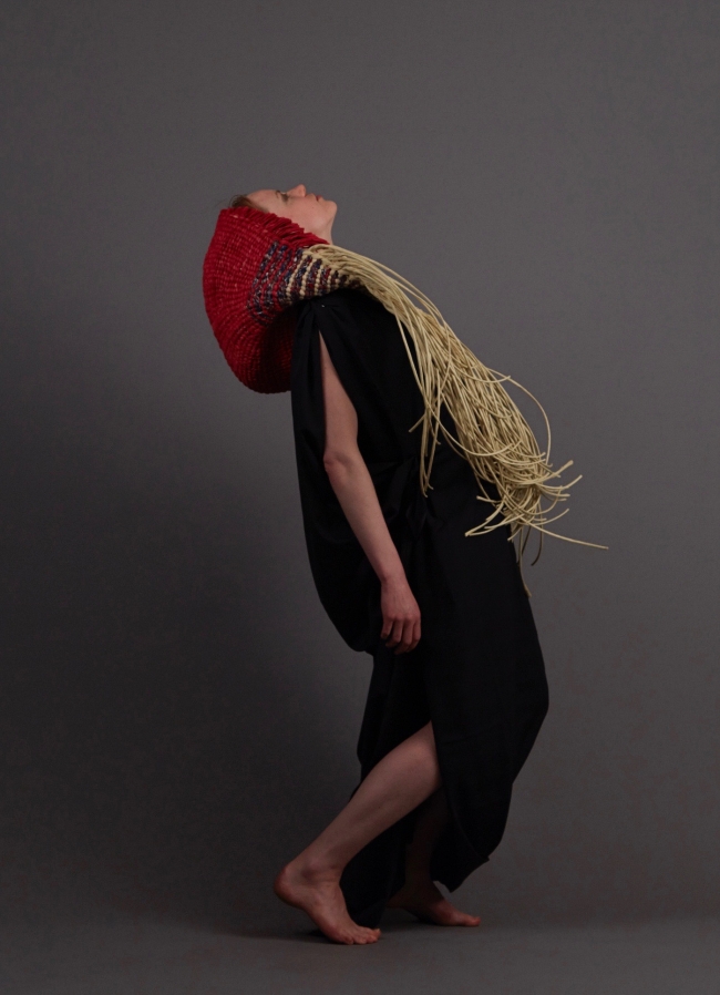 Contemporary Basketry: Esna Su/On the Body