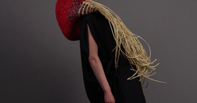 Contemporary Basketry: Esna Su/On the Body