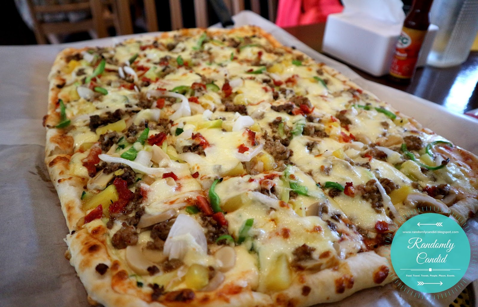 #FoodieLoveAtIBP: Pizzaro: Oversized pizza and a lot more | Randomly Candid