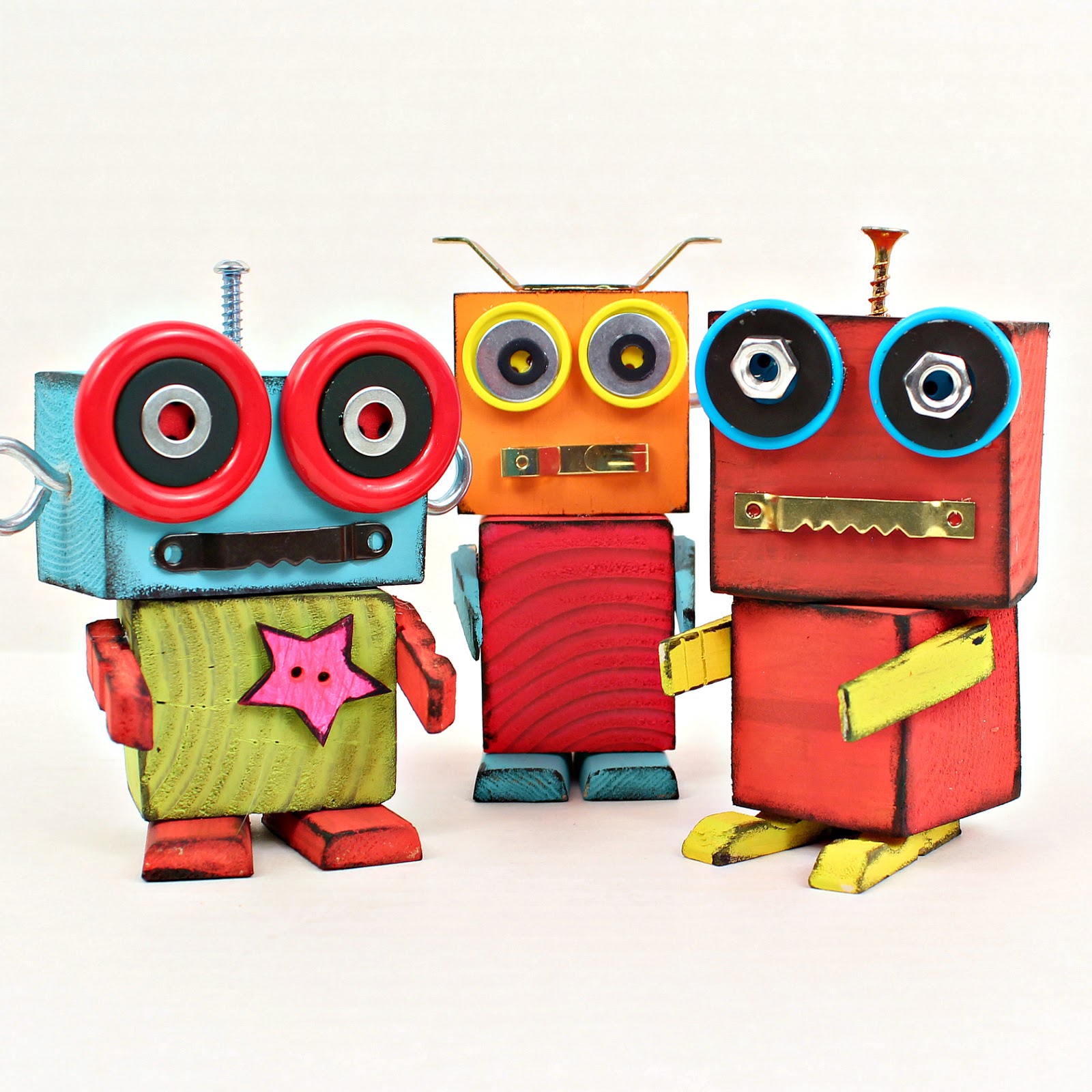 Mark Montano: Scrap Wood Robots