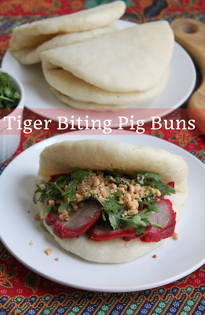 Food Lust People Love: Tiger Biting Pig Buns - 老虎咬猪包子 - Lǎohǔ Yǎo Zhū ...