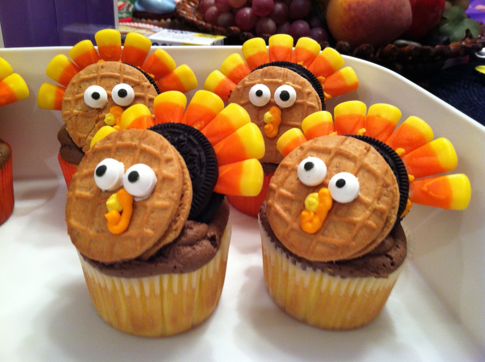 Kyla's Cupcakes: Thanksgiving turkey cupcakes