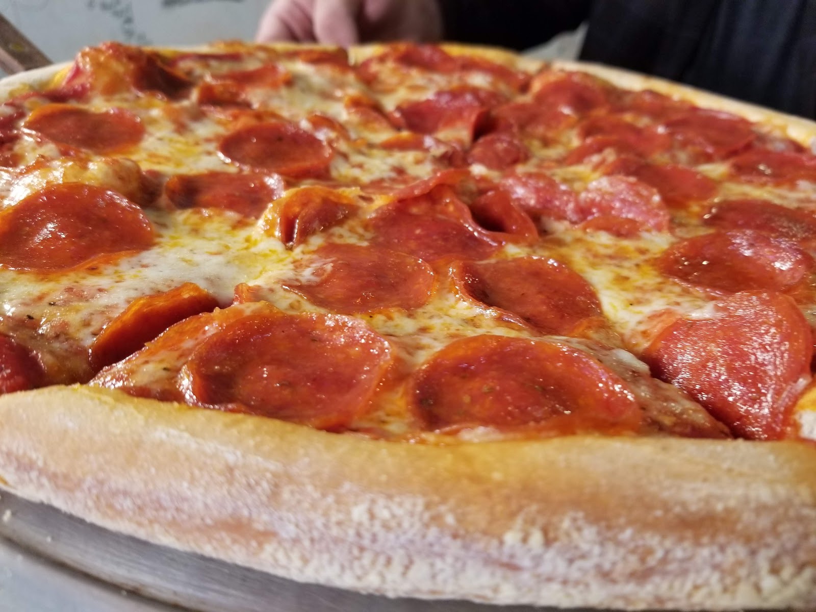 Cali's Don Tomaso Peatza - Dunmore | NEPA Pizza Review