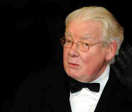 Chizy's Spyware: Harry Potter Star, Richard Griffiths Is Dead
