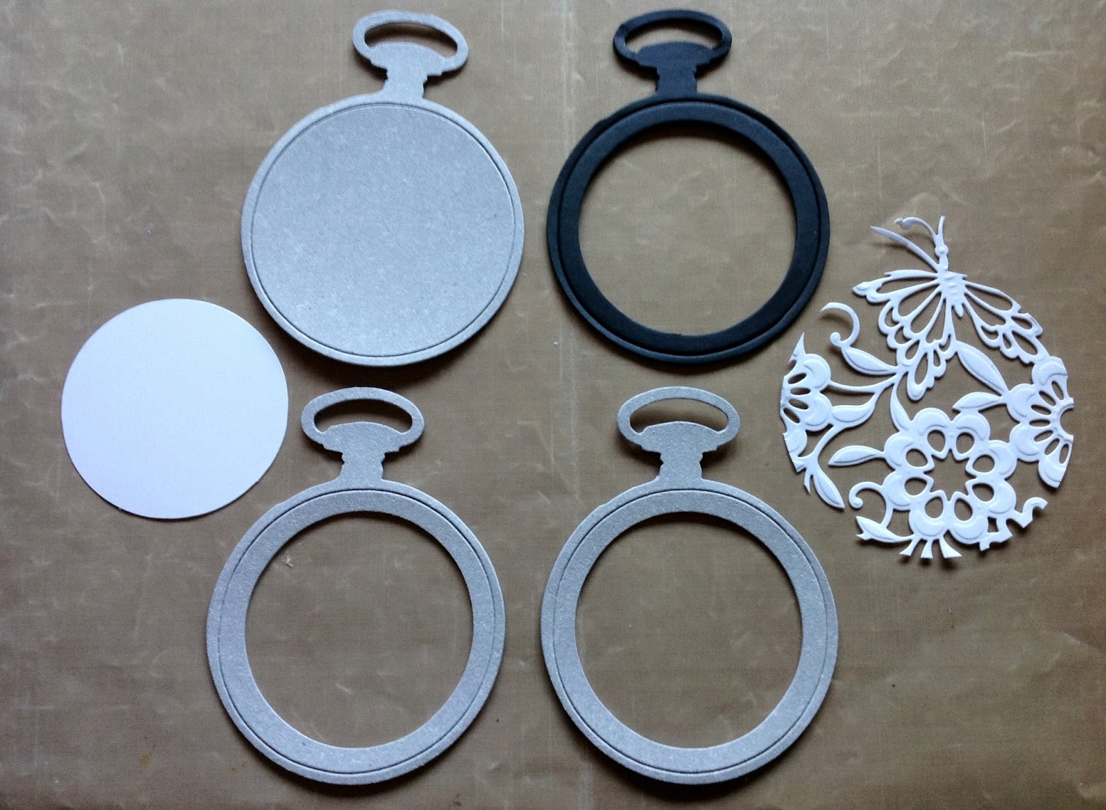 Jacqui's Crafts.: Other things to do with a pocket watch die!