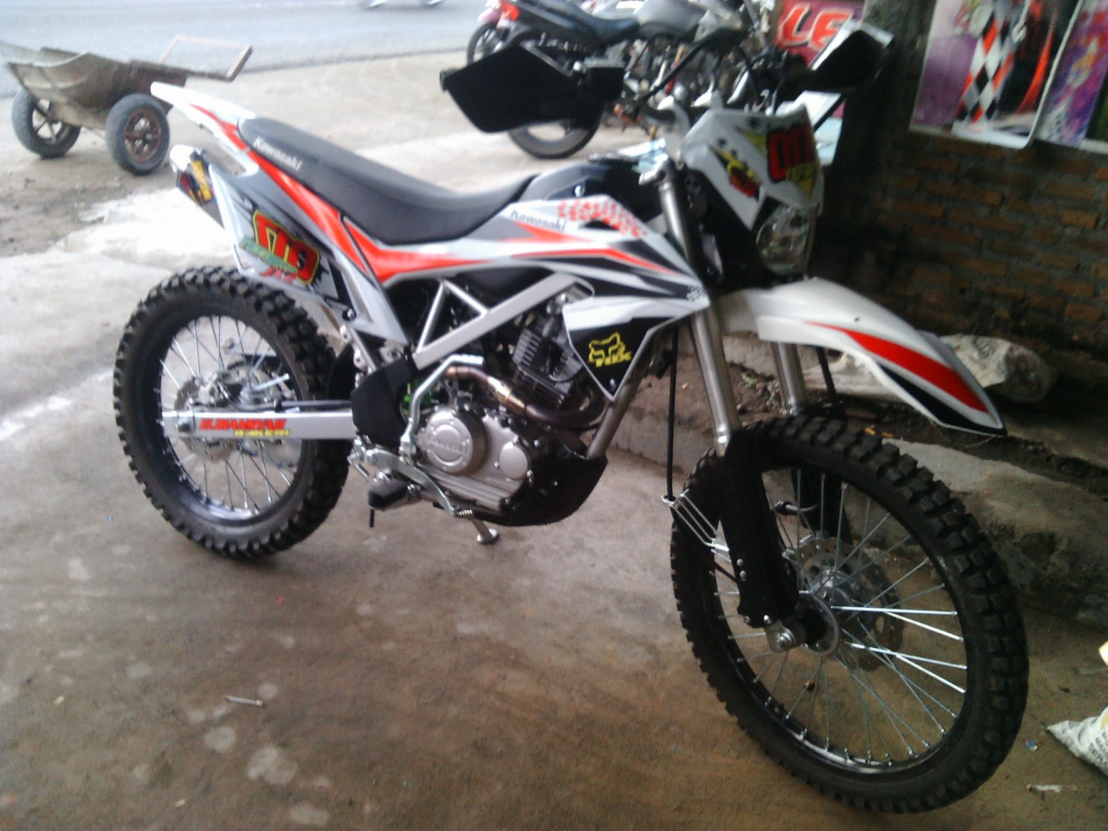 Cutting Sticker KLX BF 150 | Istana Sticker Kandangan