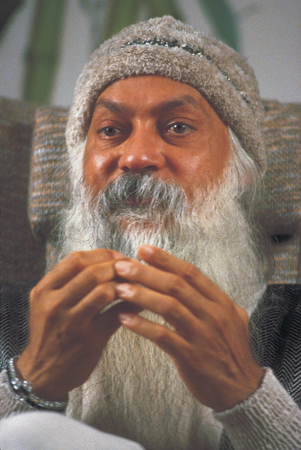 Osho's Beautiful Pictures Part-19 - Oshodhara Community