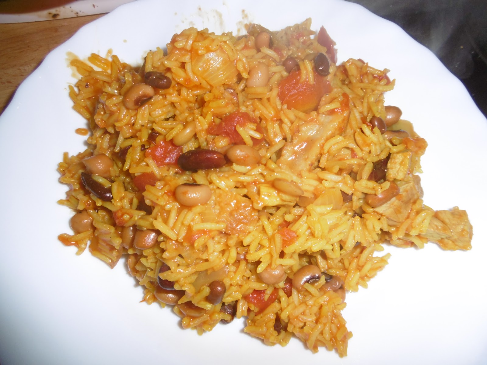 Madhouse Family Reviews: Madhouse recipe : Yellow Rice with Chicken & Beans