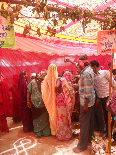 GONDMAHASABHA: GOND SAMAJ ME SAMUHIK SAMAJIK VIVAH