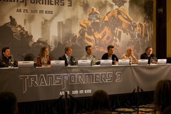Transformers Live Action Movie Blog (TFLAMB): 06/2011