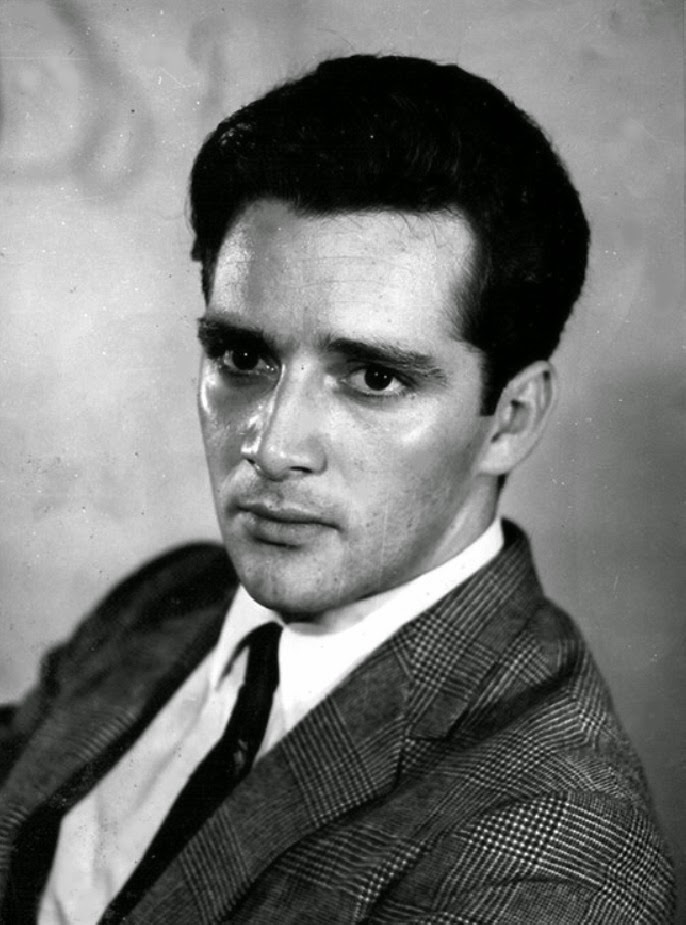 Astros em Revista: CLÁUDIO MARZO - GALERIA P&B