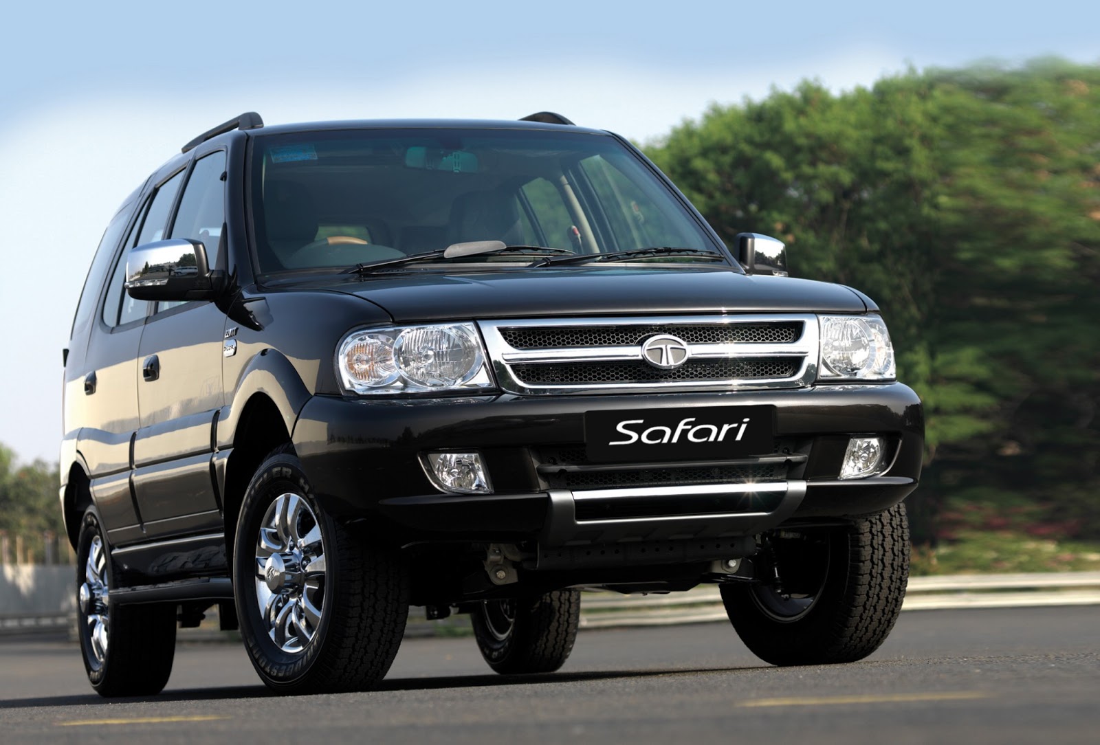 Top Cars Zone: Tata Safari Black Car Picture