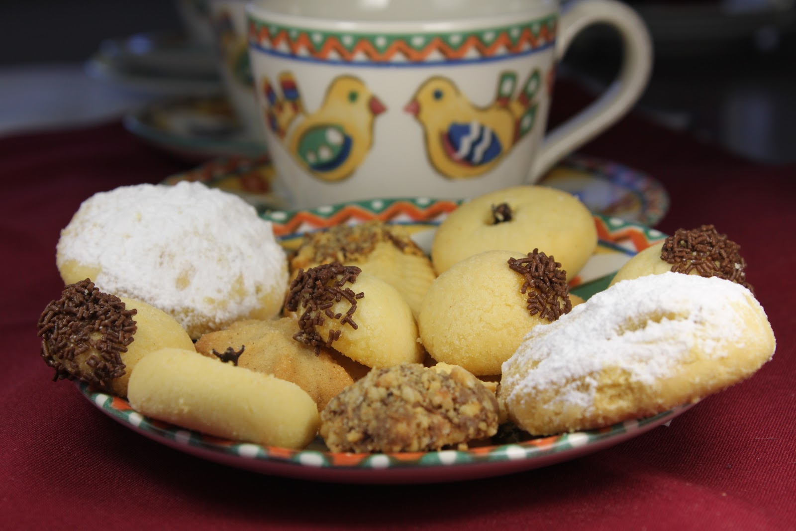 Dyna's Egyptian Cooking: Egyptian Shortbread كحك Kahk