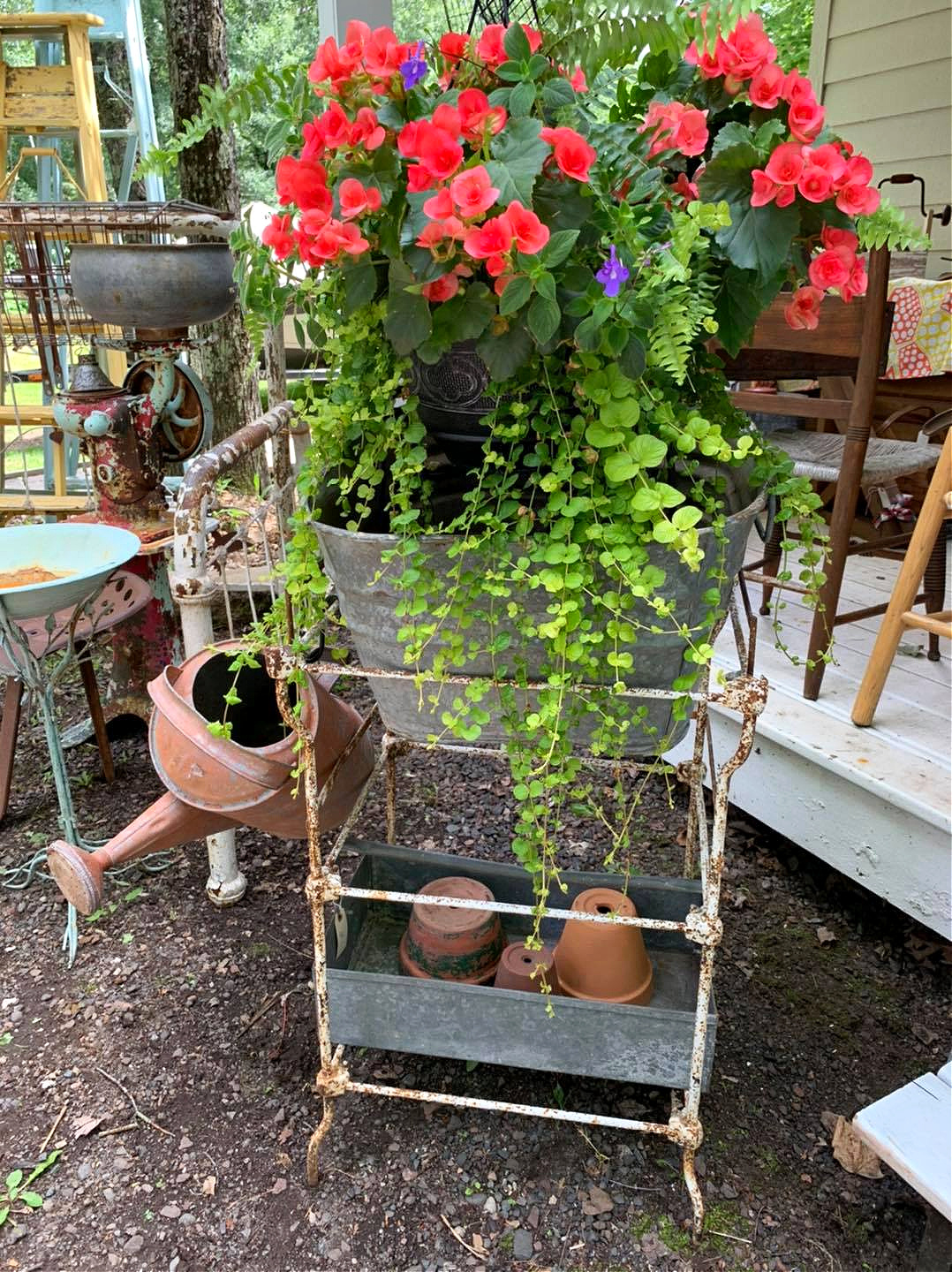 More of Dana's Fun Outdoor Junk Decor & West Tischer Cottage ...