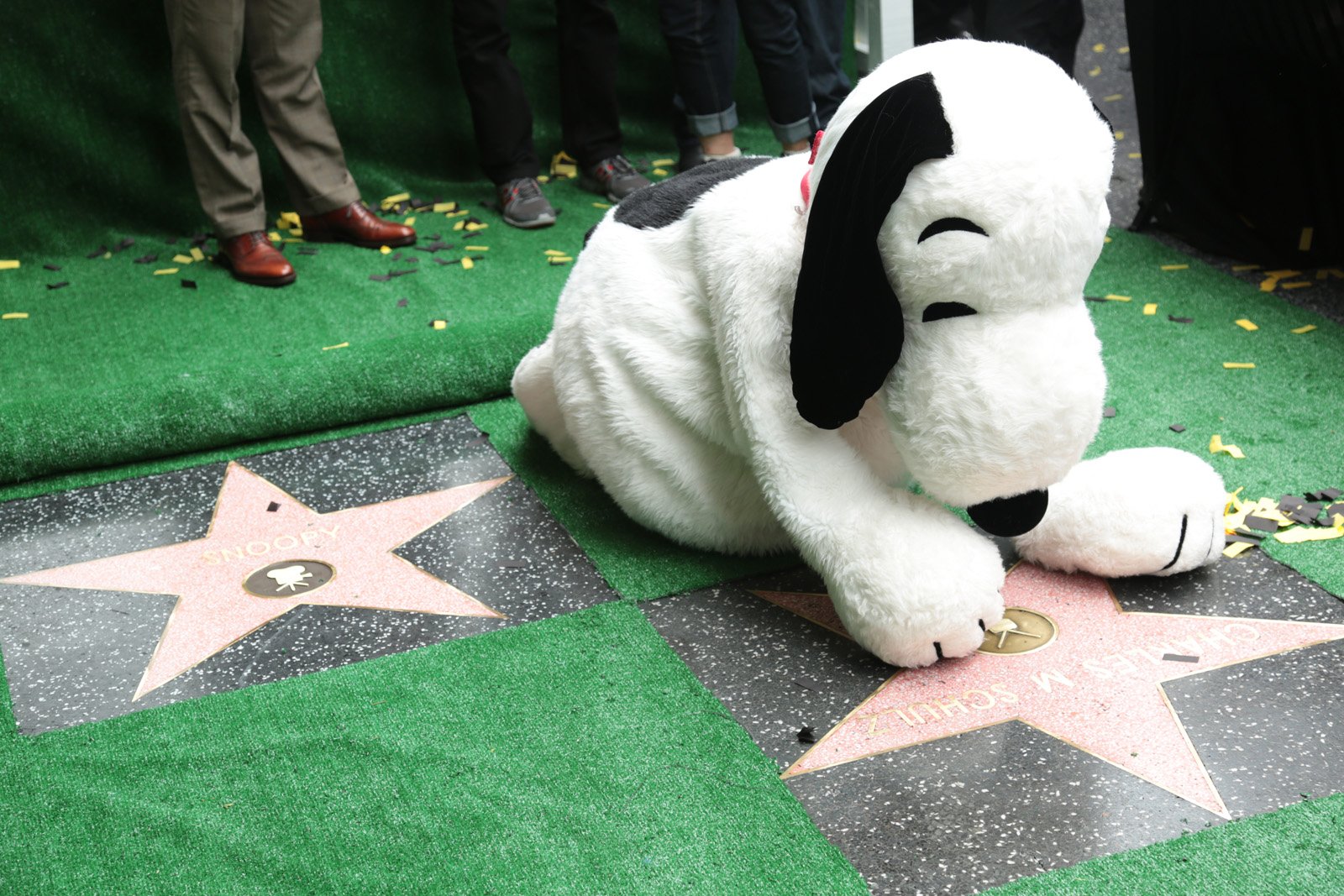 GeekMatic!: Snoopy Immortalized at the Hollywood Walk of Fame!