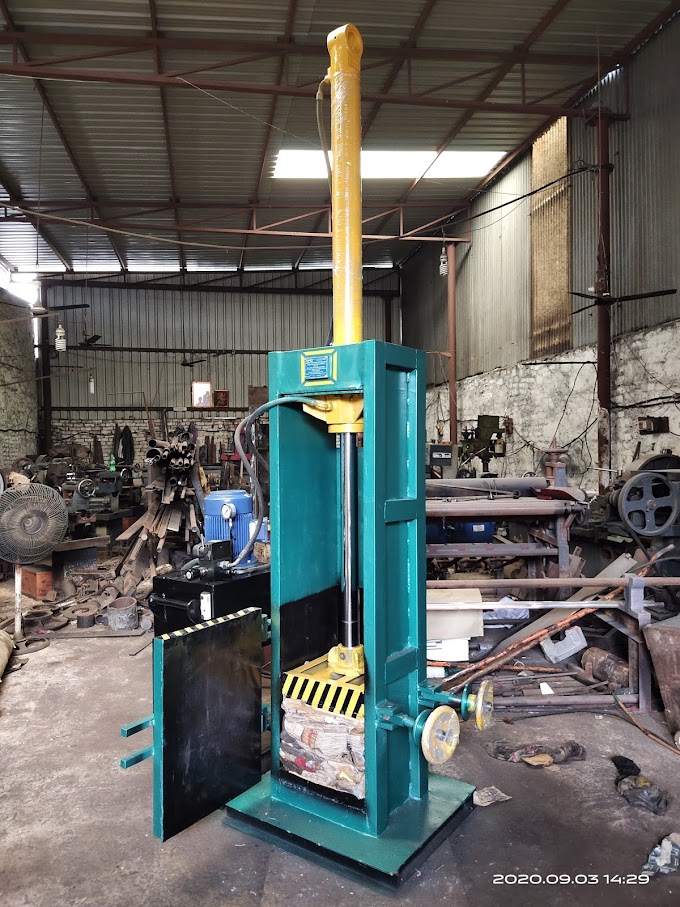 Small Baling Press Machine for paper scrap, carton press machine in ...