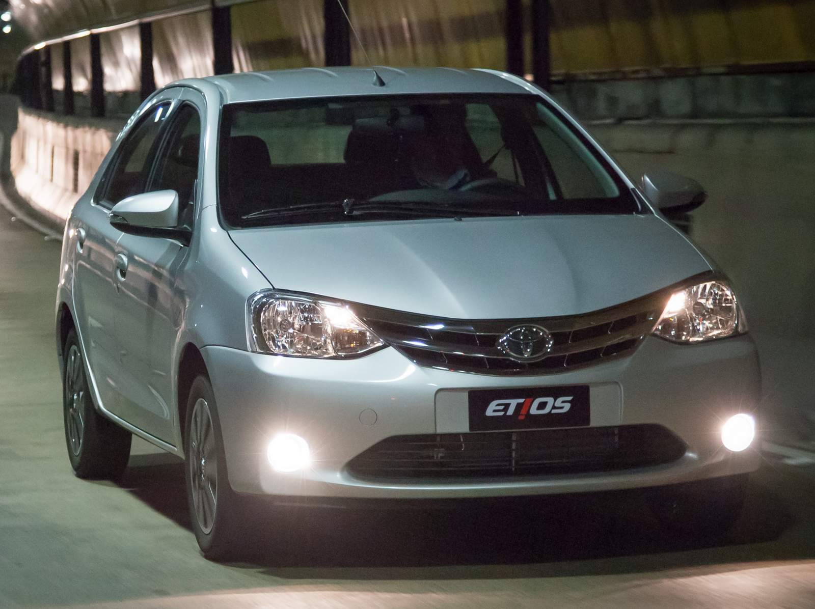 Toyota Etios 2015: fotos, preços e conteúdo das versões