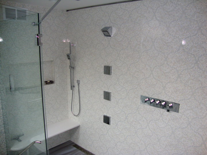 Kitchen and Bathroom Remodeling Tips and Tricks: The Walk-In Shower ...