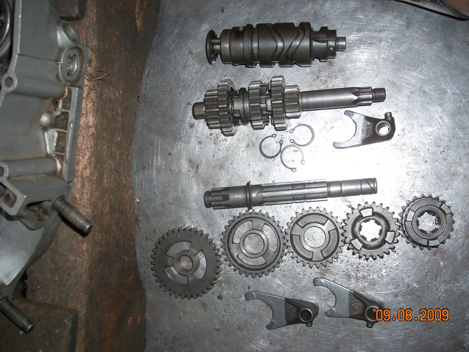 tips sepeda motor,mobil: komponen transmisi motor