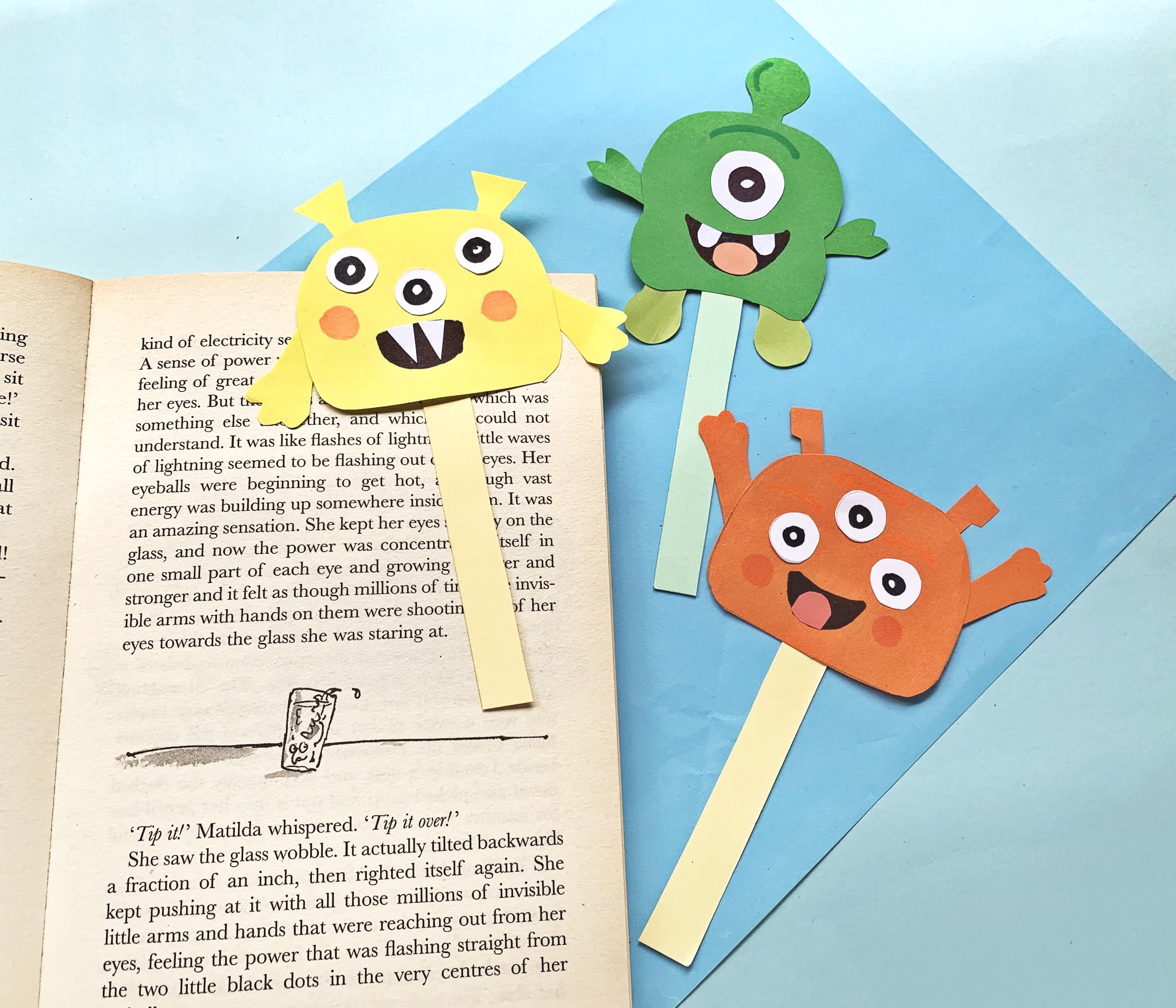 How to Make a Cute Alien Bookmark {with free template}