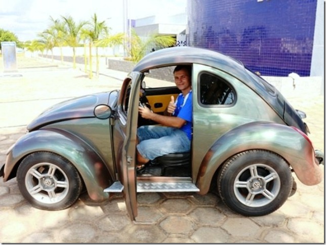 Blog Cabrália News: Mecânico brasileiro constrói um Mini Fusca ...