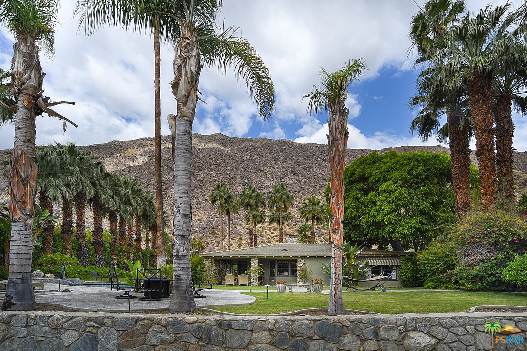 Sweet House Dreams: Rose Cottage, 1937 Cottage in Palm Springs, California