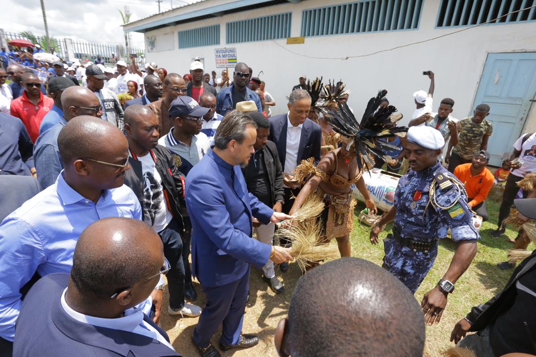 SYCOPHANCY IS DOING WELL IN WOLEU-NTEM! LE LARBINISME SE PORTE BIEN ...