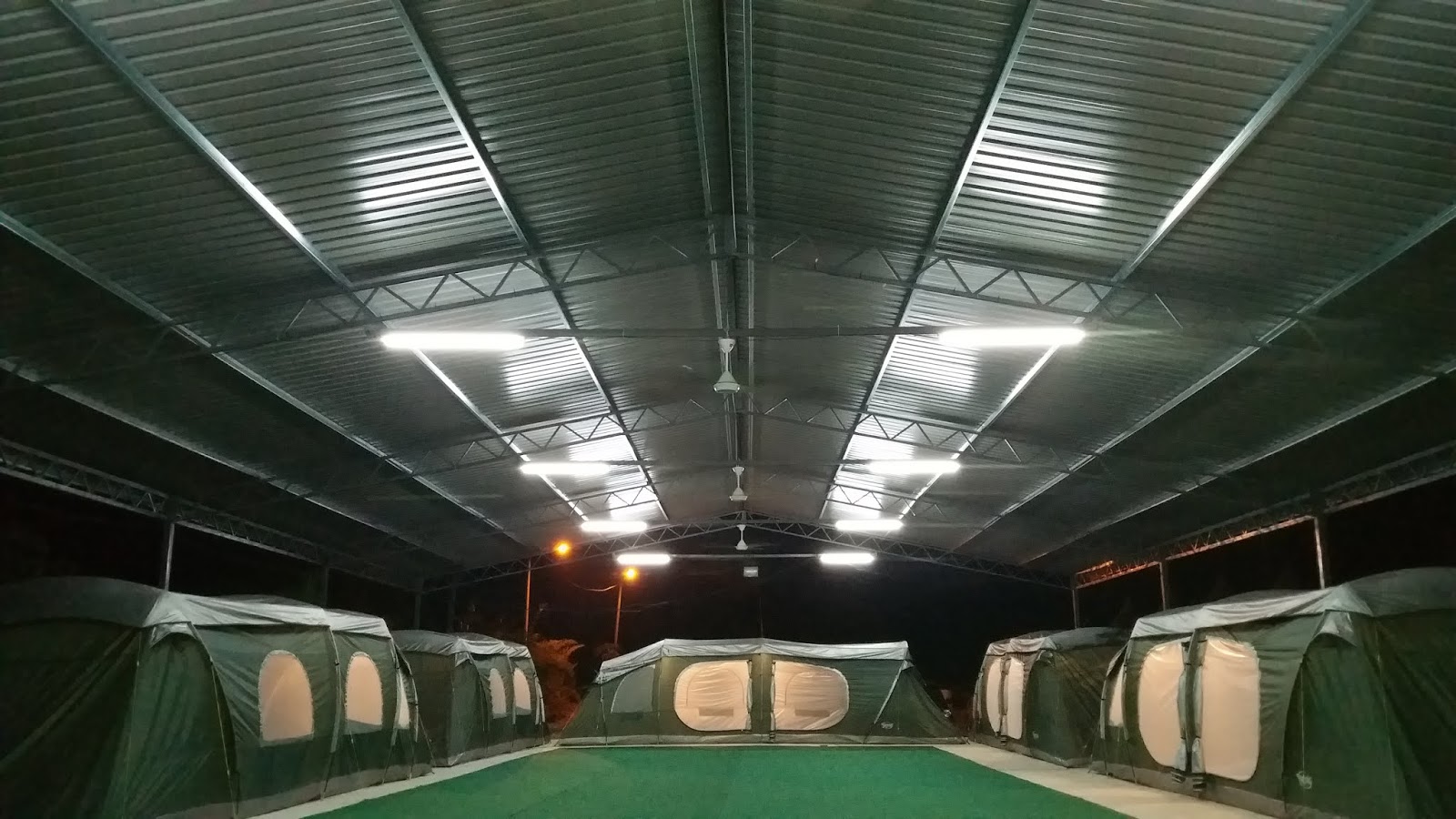 Kuala Selangor Cabin Camp (KSCC): HOBBITSTAY DAN TUBESTAY DI KSCC