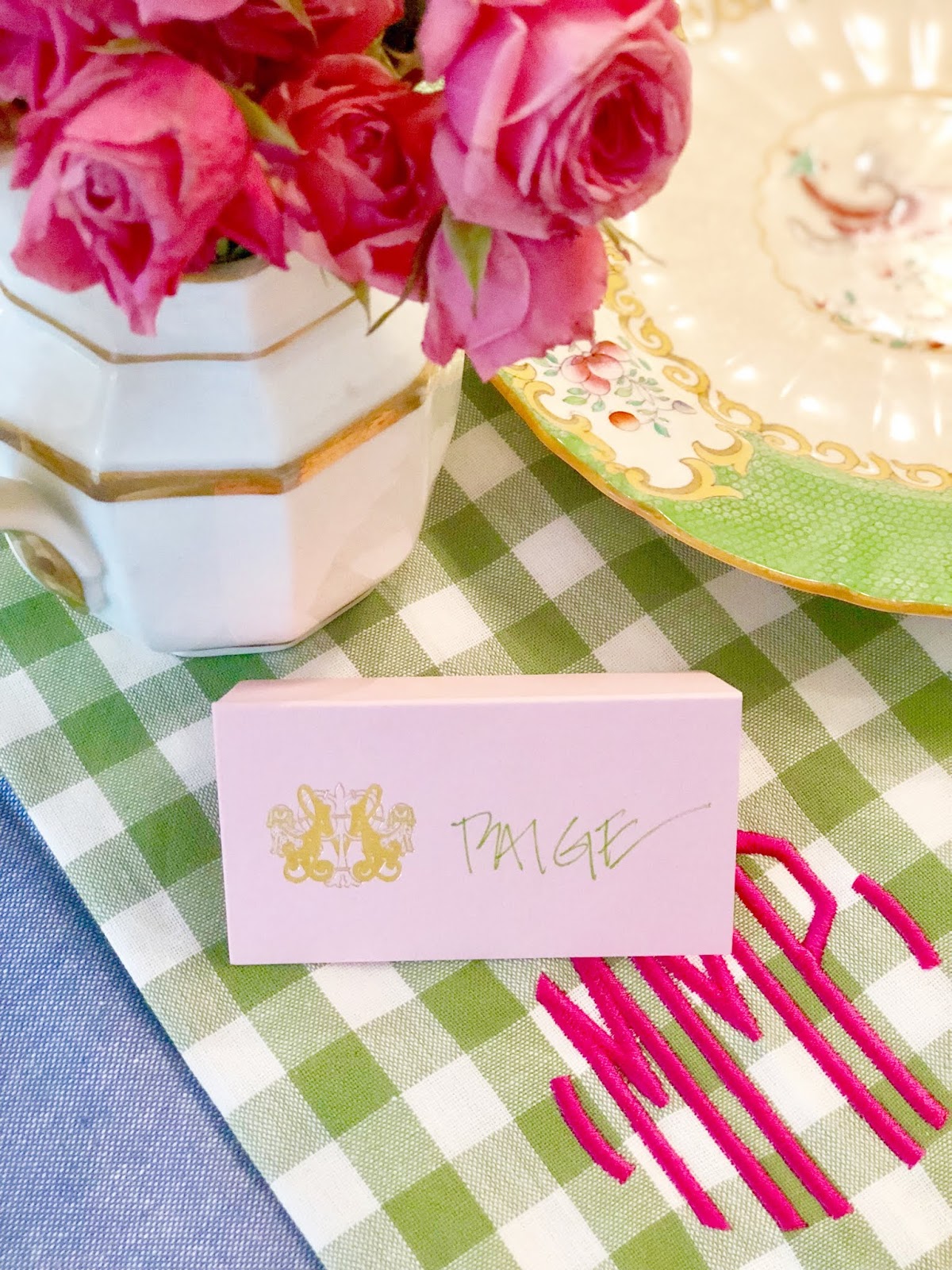 the pink clutch ...: Monogram Place Cards