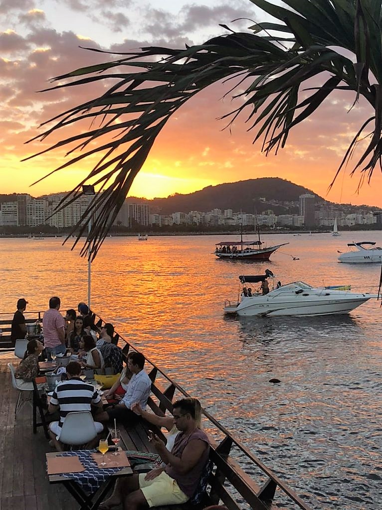 O cão que fuma...: [Pernoitar, comer e beber fora] Restaurante ...