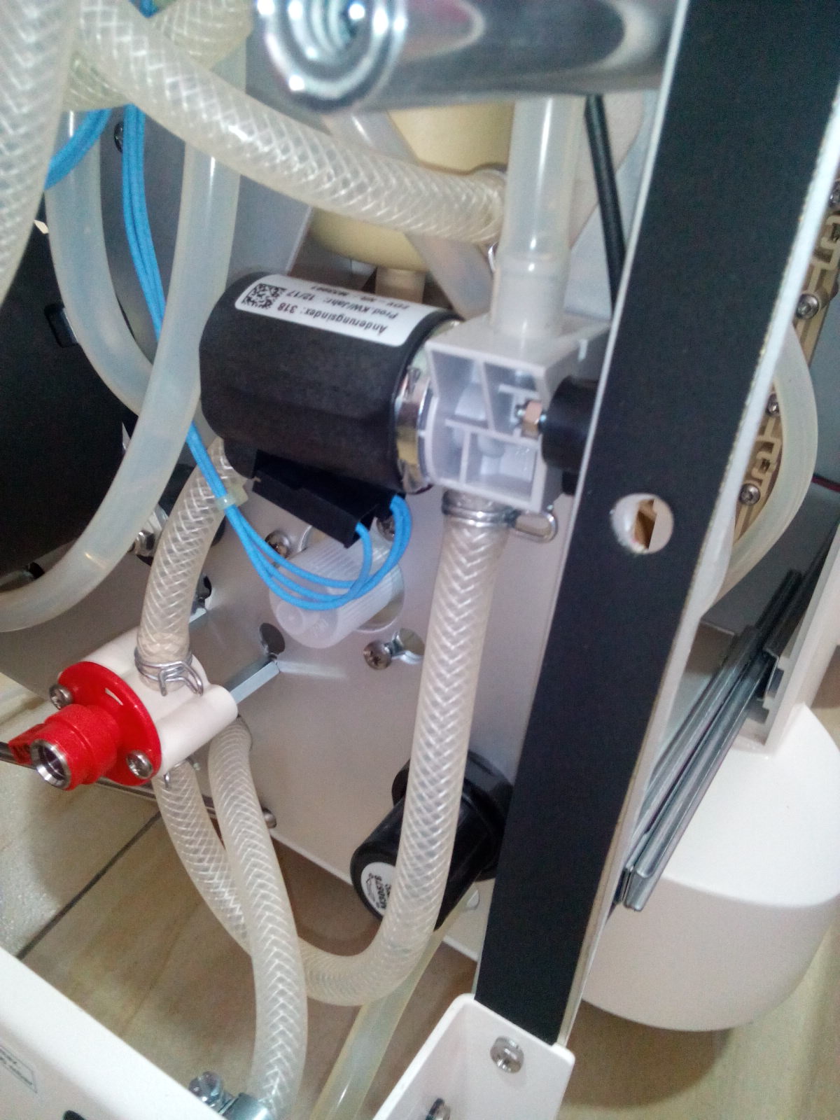 DIALYSIS MACHINE - DIALYSATE DELIVERY SYSTEM.