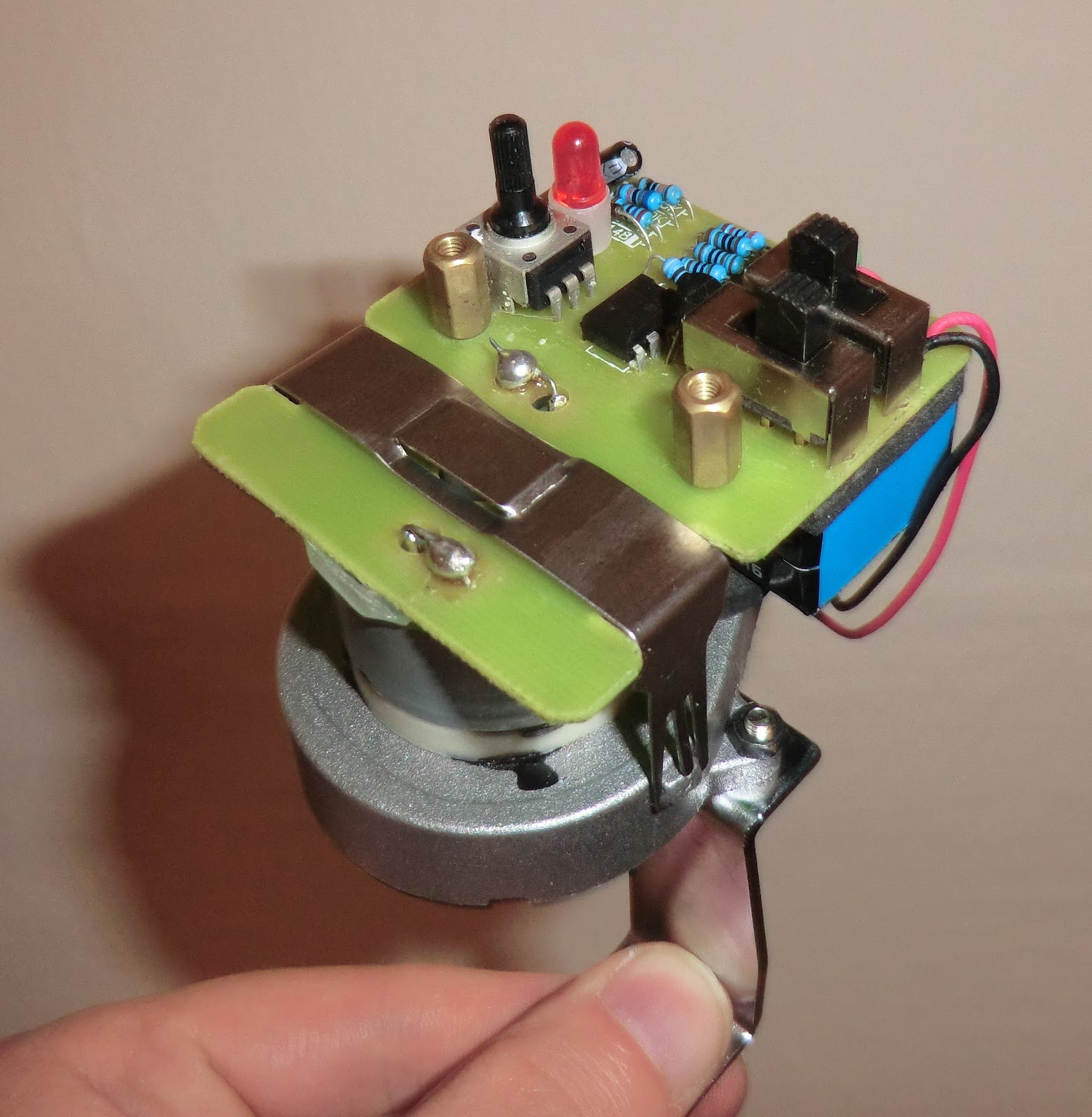 Astro-Beano: Simple motor for SkyWatcher EQ2 mount