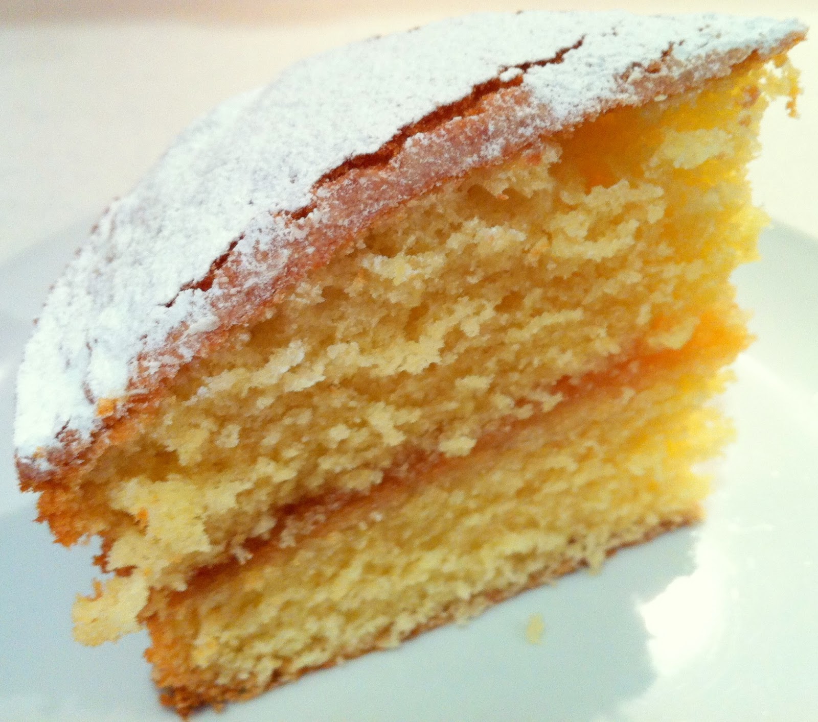Pear & Vanilla Sponge - BakingBar