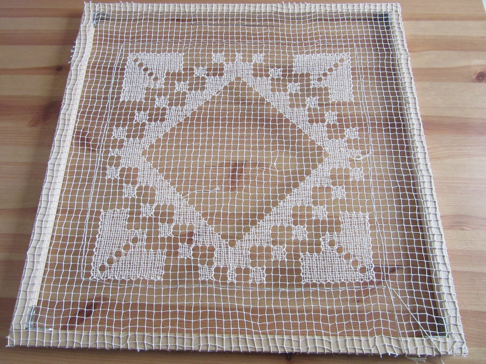 Chez Lilwenna: Broderie sur filet