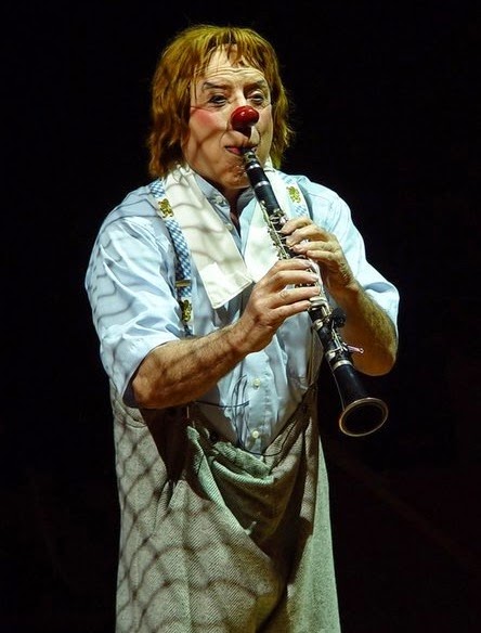 Clown Evolution: Angelo Muñoz