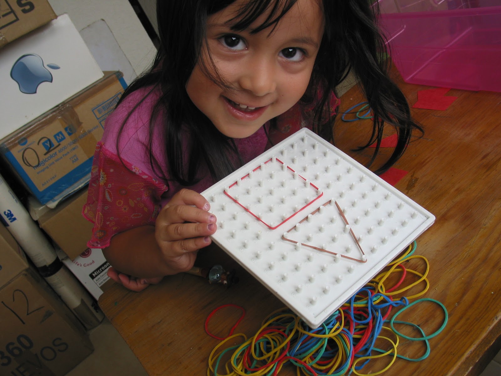 Educarpetas: El Geoplano: un gran recurso educativo