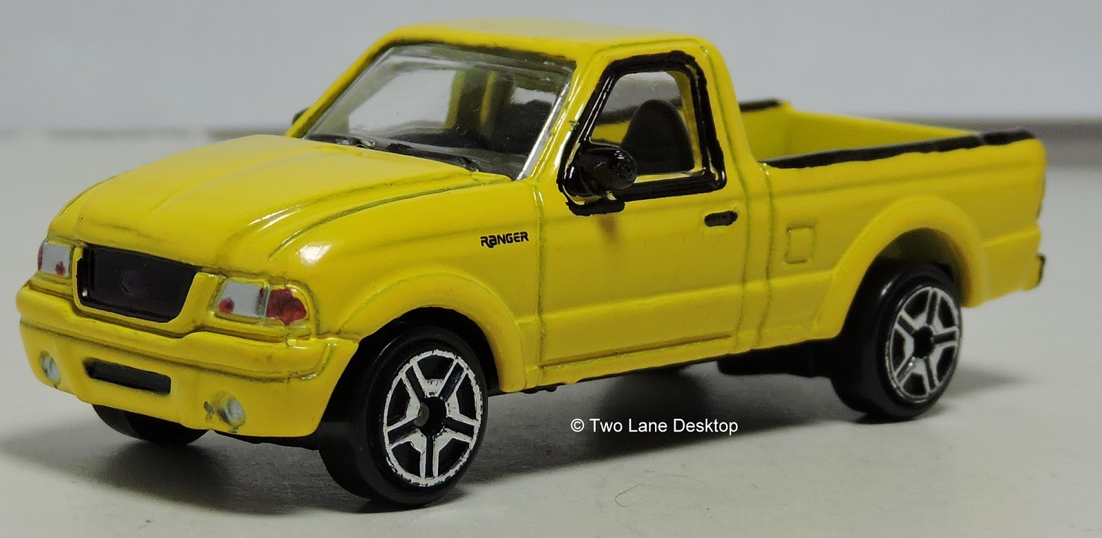Motormax 1:43 and 1:64 2001 Ford Ranger pickup
