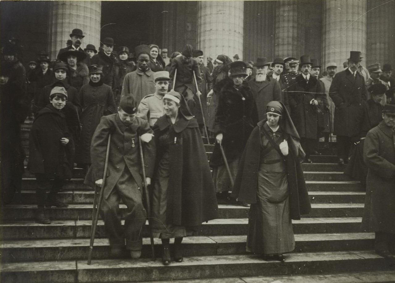 The War Seen From the Street: Rare and Astonishing Photos Document ...